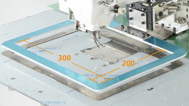 12.7mm Length 3020 220V Single Needle Computerized Pattern Sewing Machine